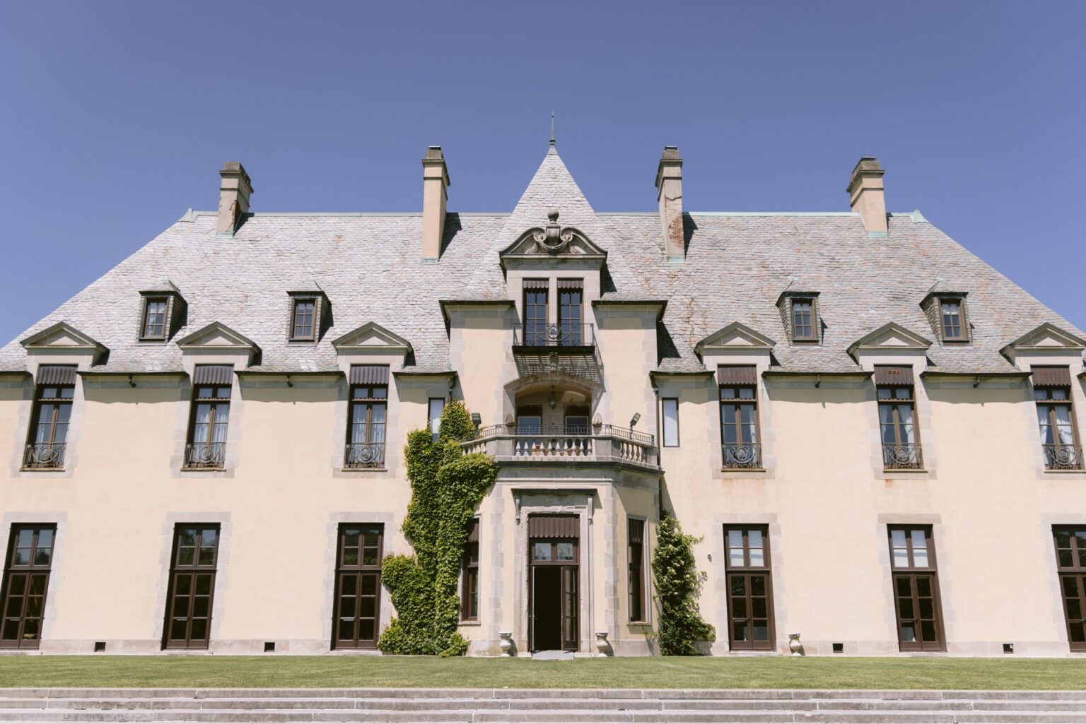 Luxury Wedding at Oheka Castle in Long Island New York